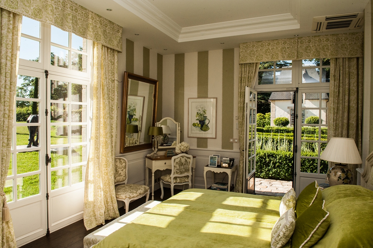 Monet Room - Private CADDIE